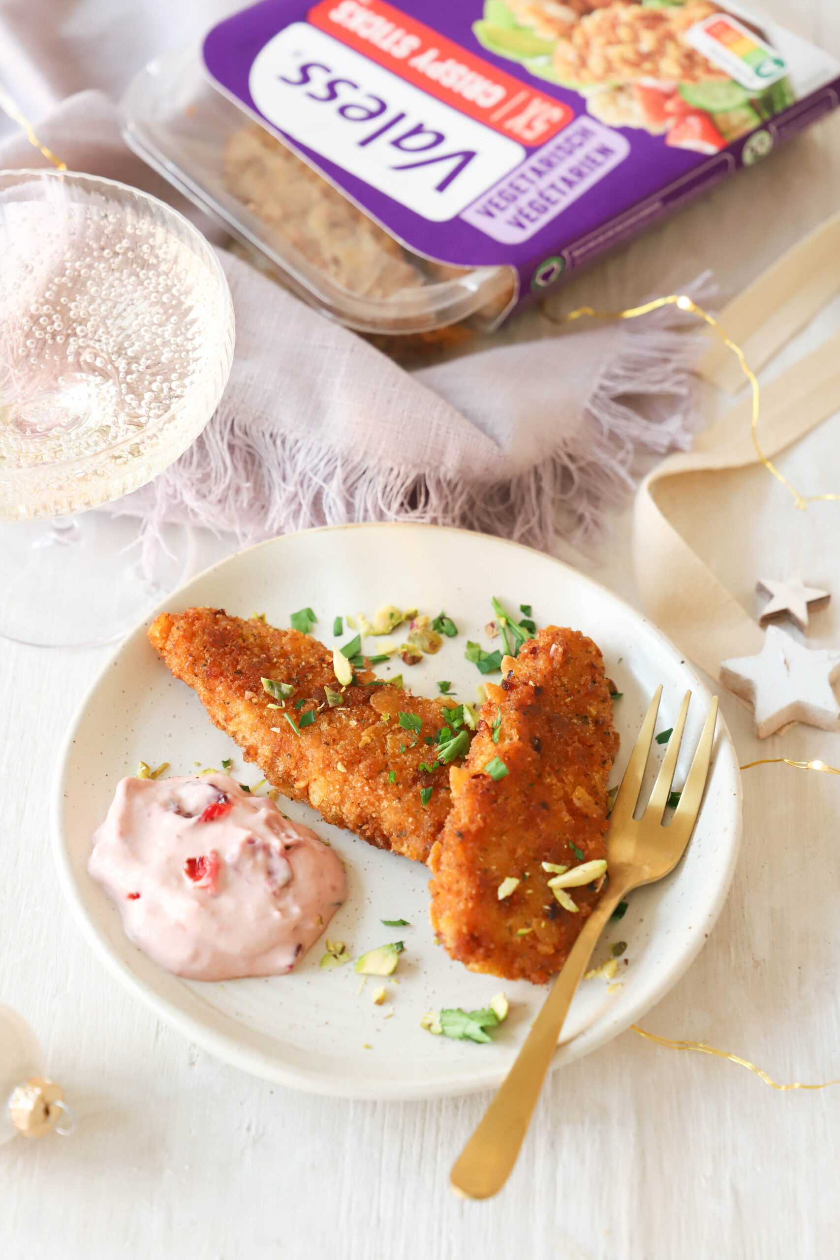Valess Crispy Sticks met romig veenbessensausje - Manon Van Aerschot